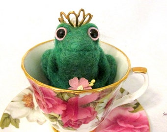 Needle felted frog | Etsy