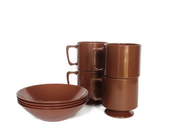 Vintage plastic cups | Etsy