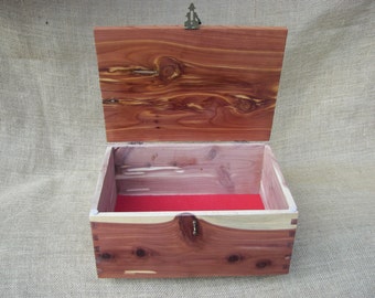 Red cedar box | Etsy