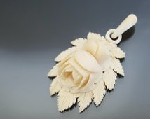 Popular items for victorian locket on Etsy