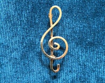 Items similar to SALE Vintage Rhinestone Trebl Clef Brooch on Etsy