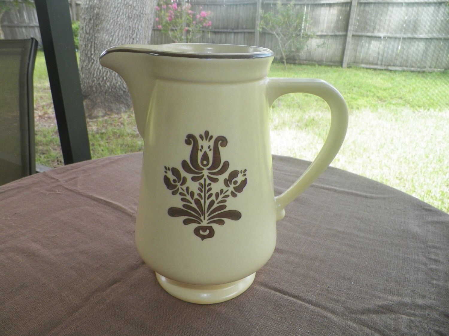 Pfaltzgraff Village Two Quart Pitcher – Haute Juice