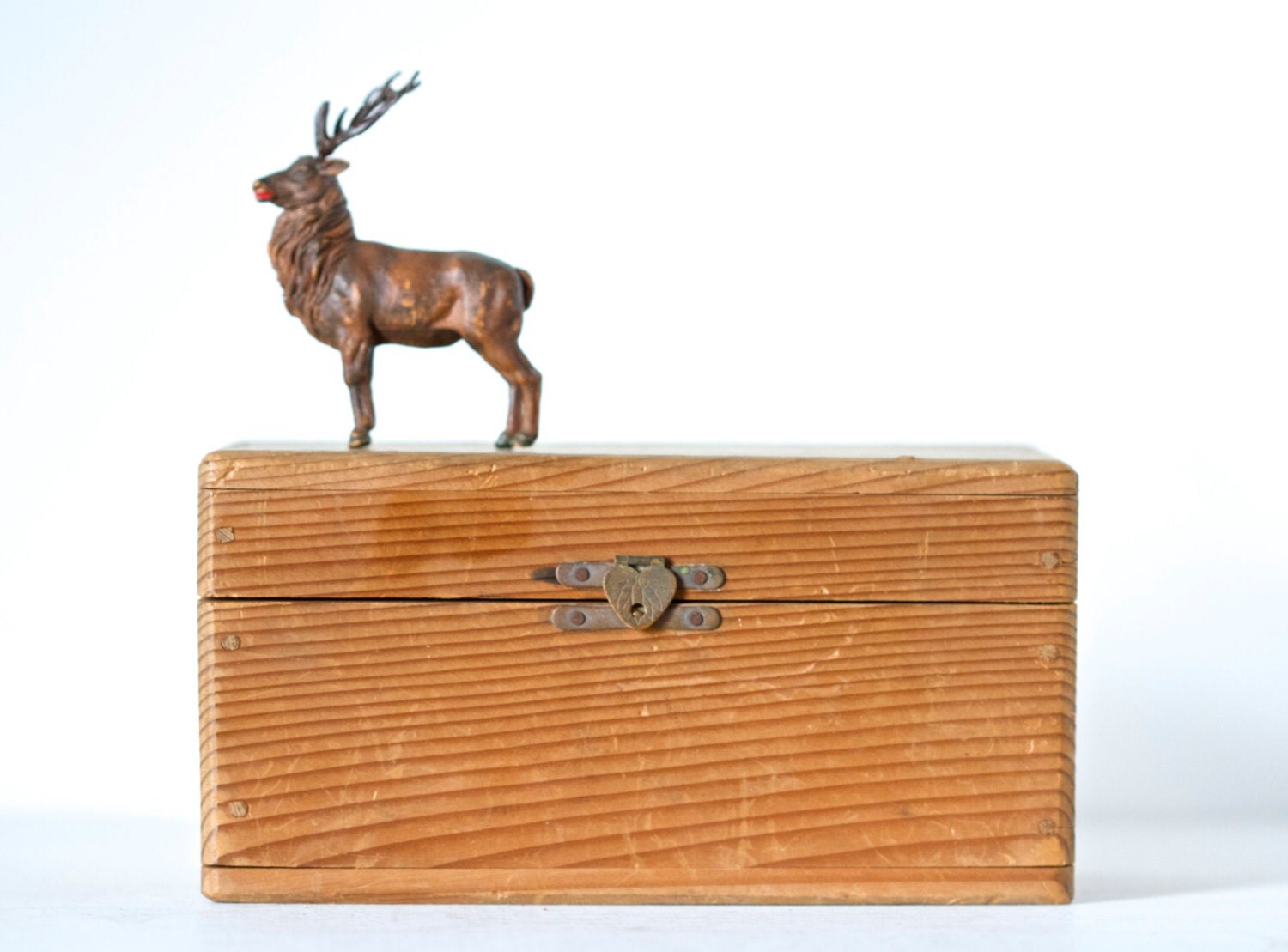 Vintage wooden Trinket Box – Padded inside – Rustic Home decor – Haute ...