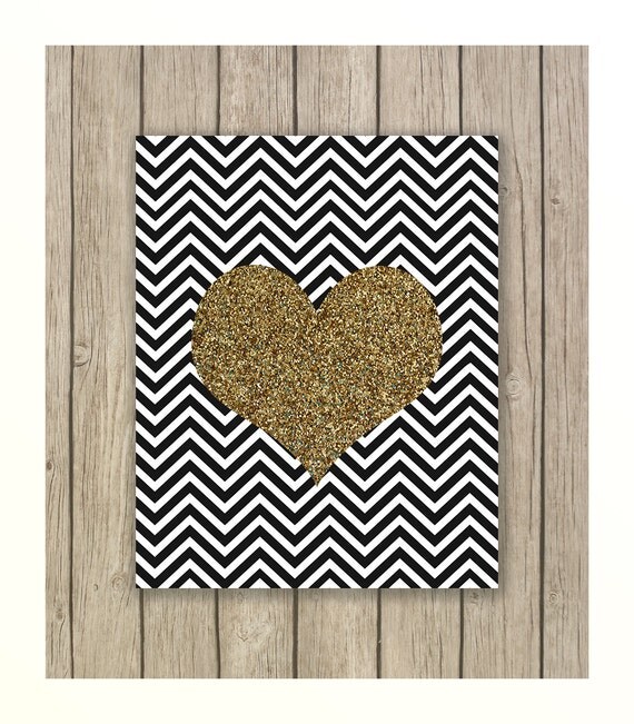 Items similar to Glitter Heart with a Chevron Design printable wall art ...