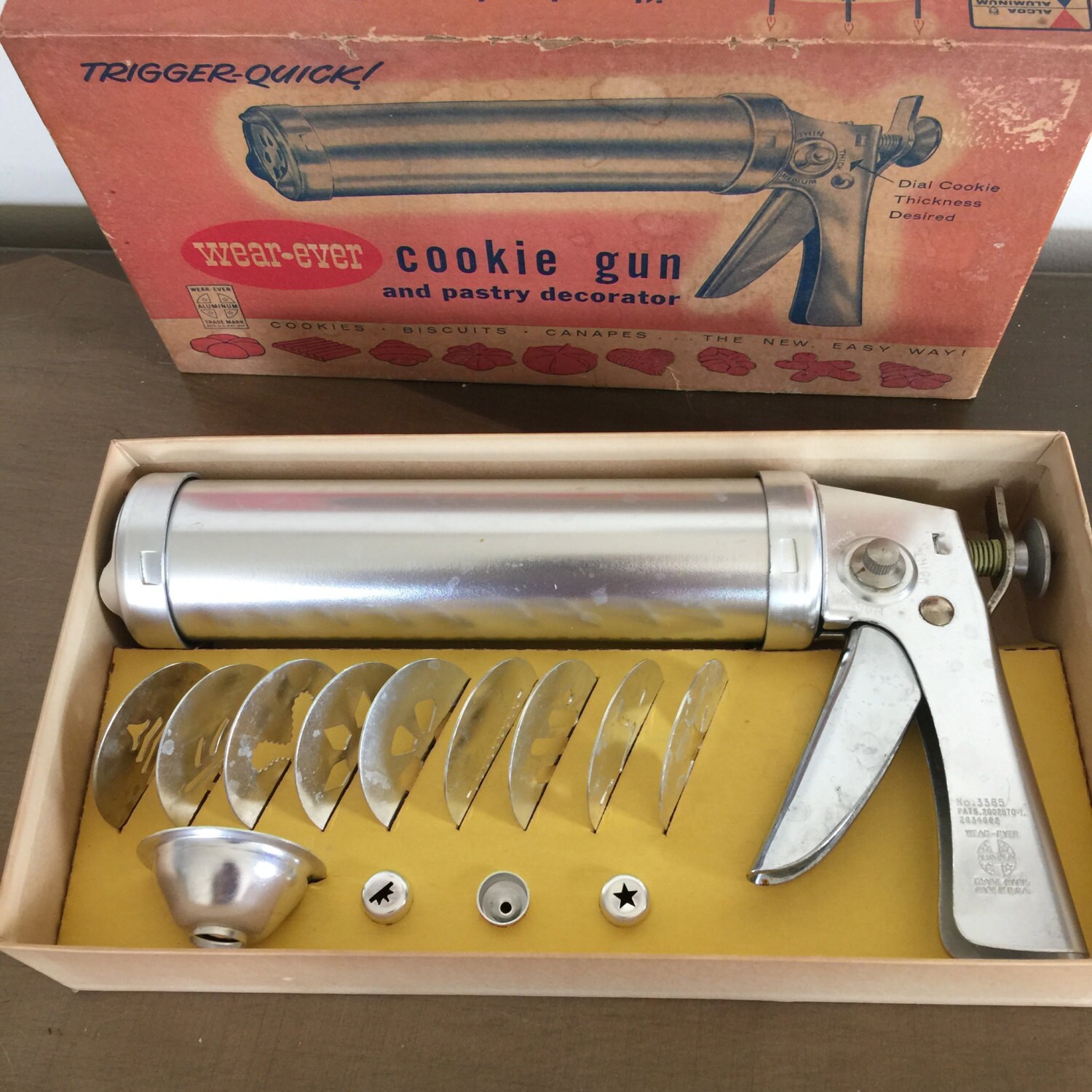 Vintage Cookie Gun Wear-Ever Complete In Box