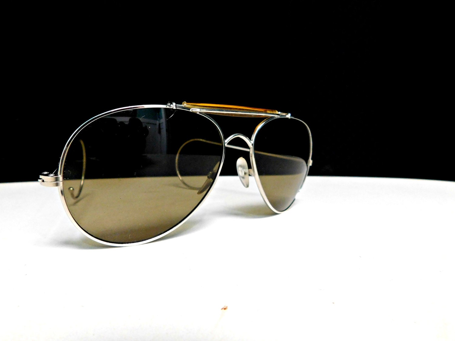 Vintage 60s 70s Aviator Sunglasses Silver by cloudninevintage