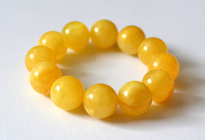 Amber bracelet 178 mm butterscotch color antique Baltic amber