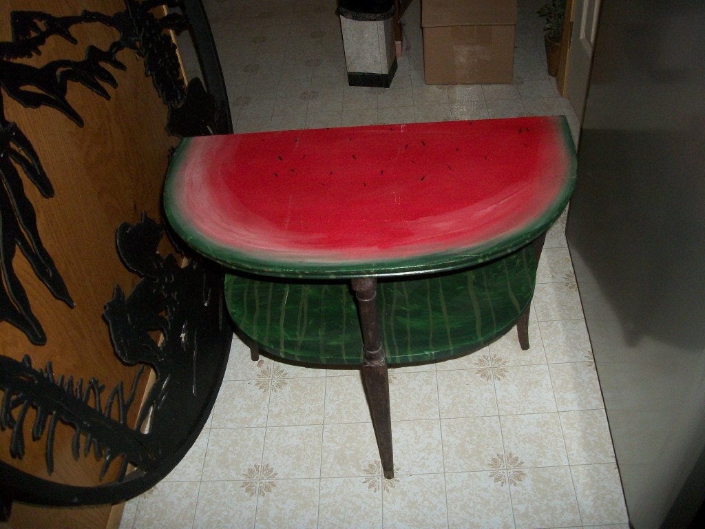 Watermelon Table – 2 Shelves – Haute Juice