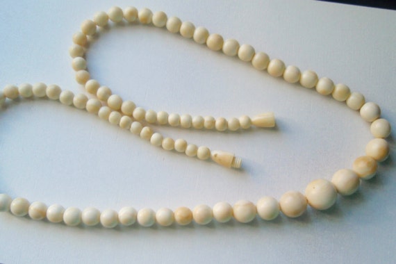 Vintage Alaskan Ivory Round Carved Necklace Authentic Ivory