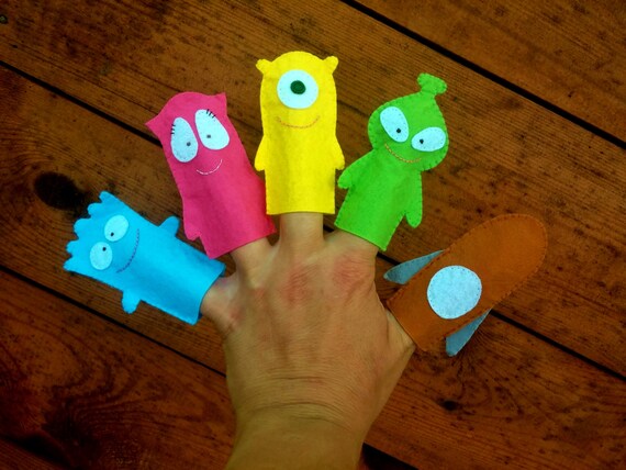 alien finger puppet-Felt Finger Puppets-monster by ZooToys on Etsy