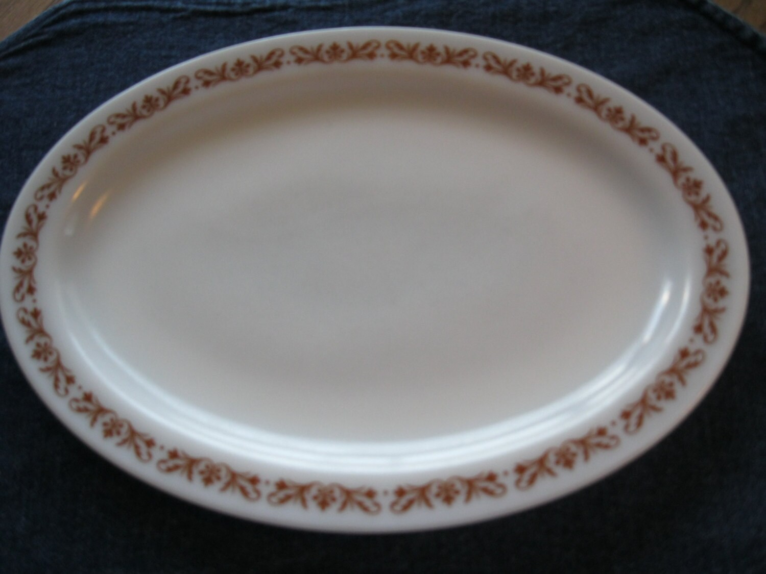 Vintage brown Pyrex oval serving platter – Haute Juice