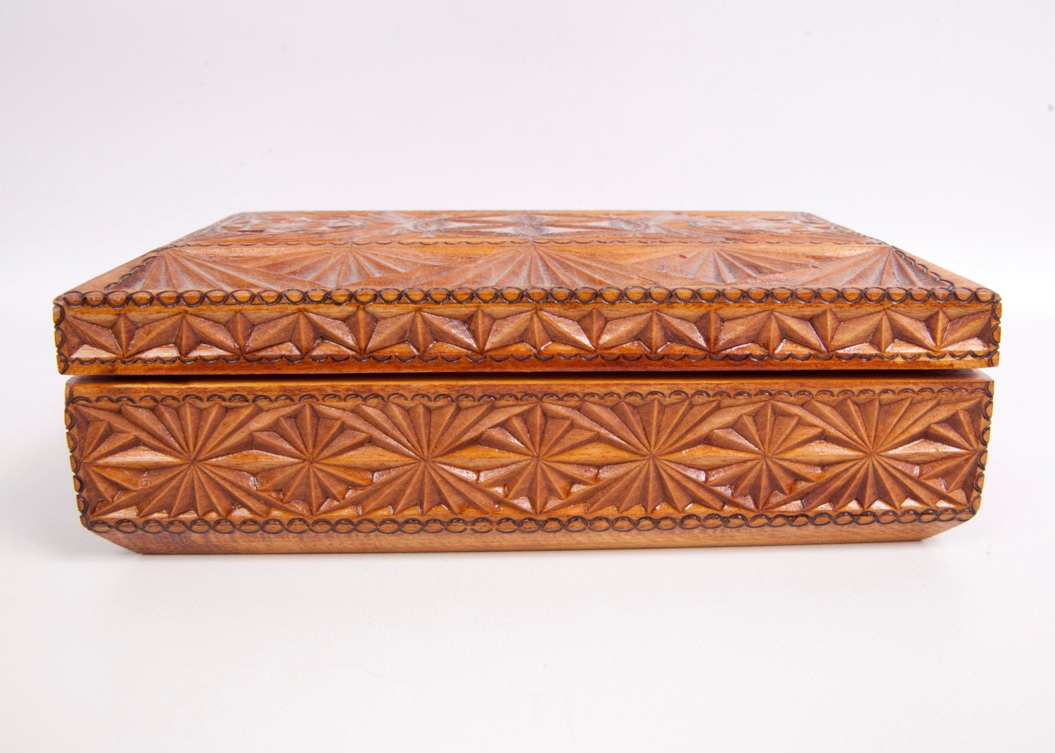 Vintage Hand Carved Wood Inlay Box Jewelry Box Wooden Keepsake Box ...