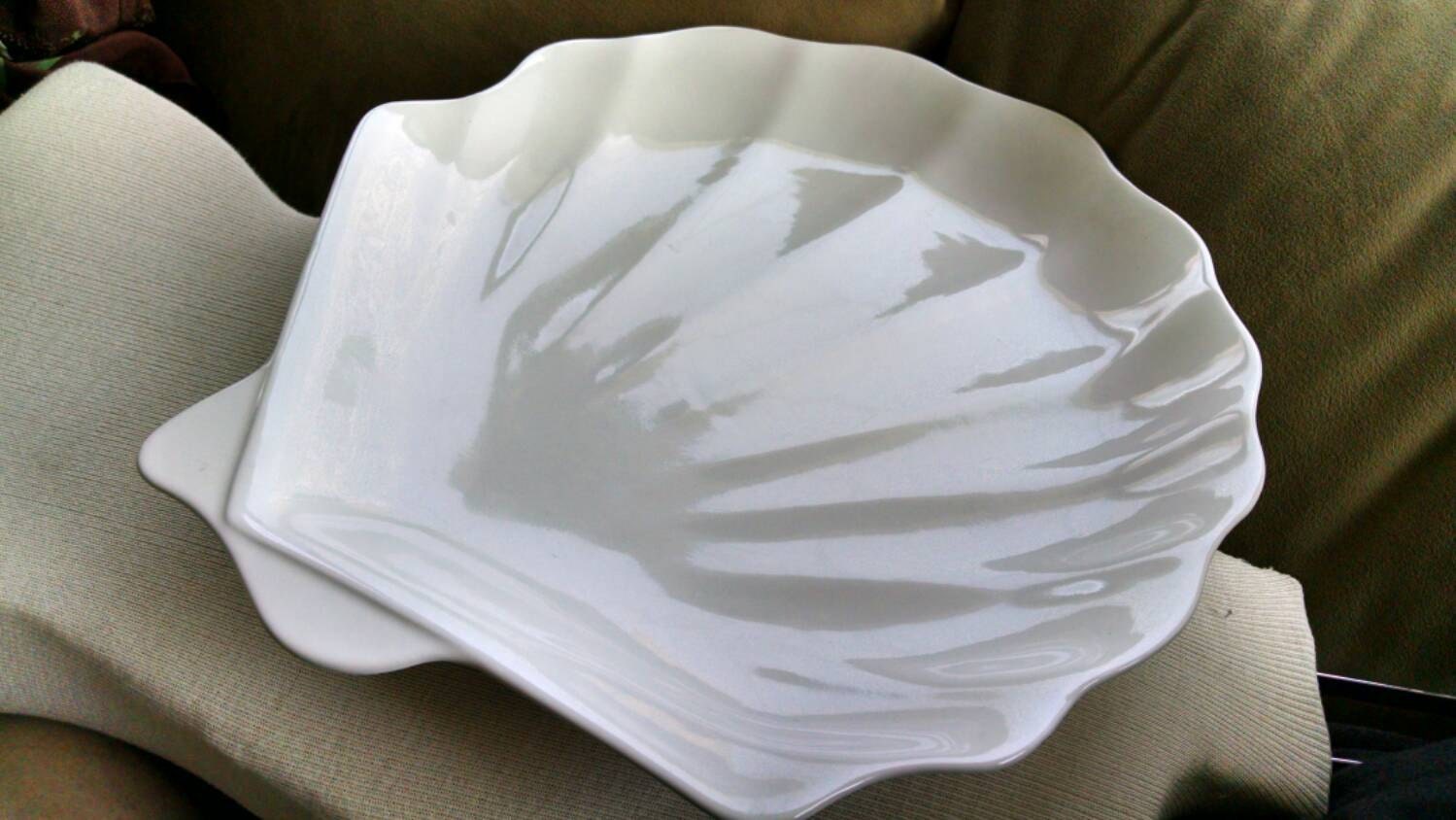 SeaShell Serving Platter// Vintage Tray// Entertaining// Half Shell ...