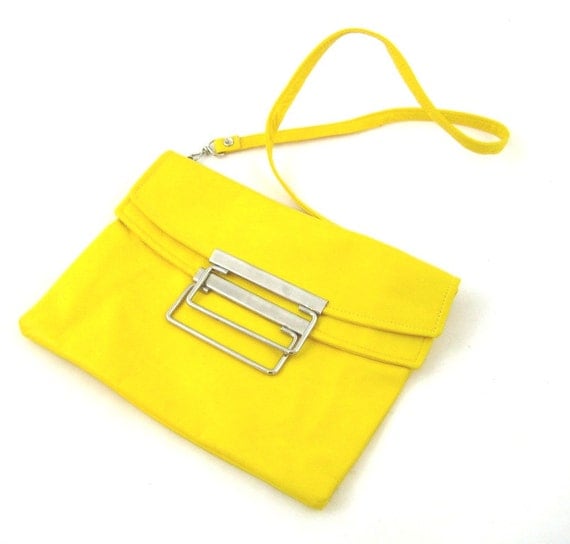 Bright Yellow Purse | semashow.com