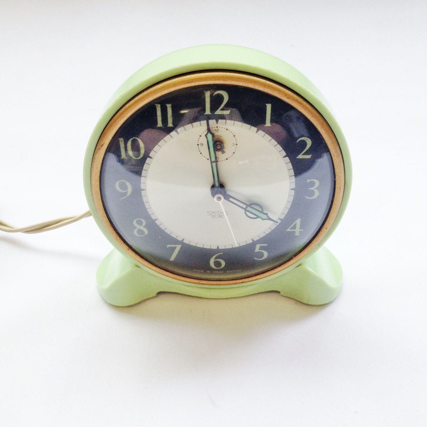 Vintage 1960s Alarm Clock Bakelite Mint Green by TheGrungeMonkey