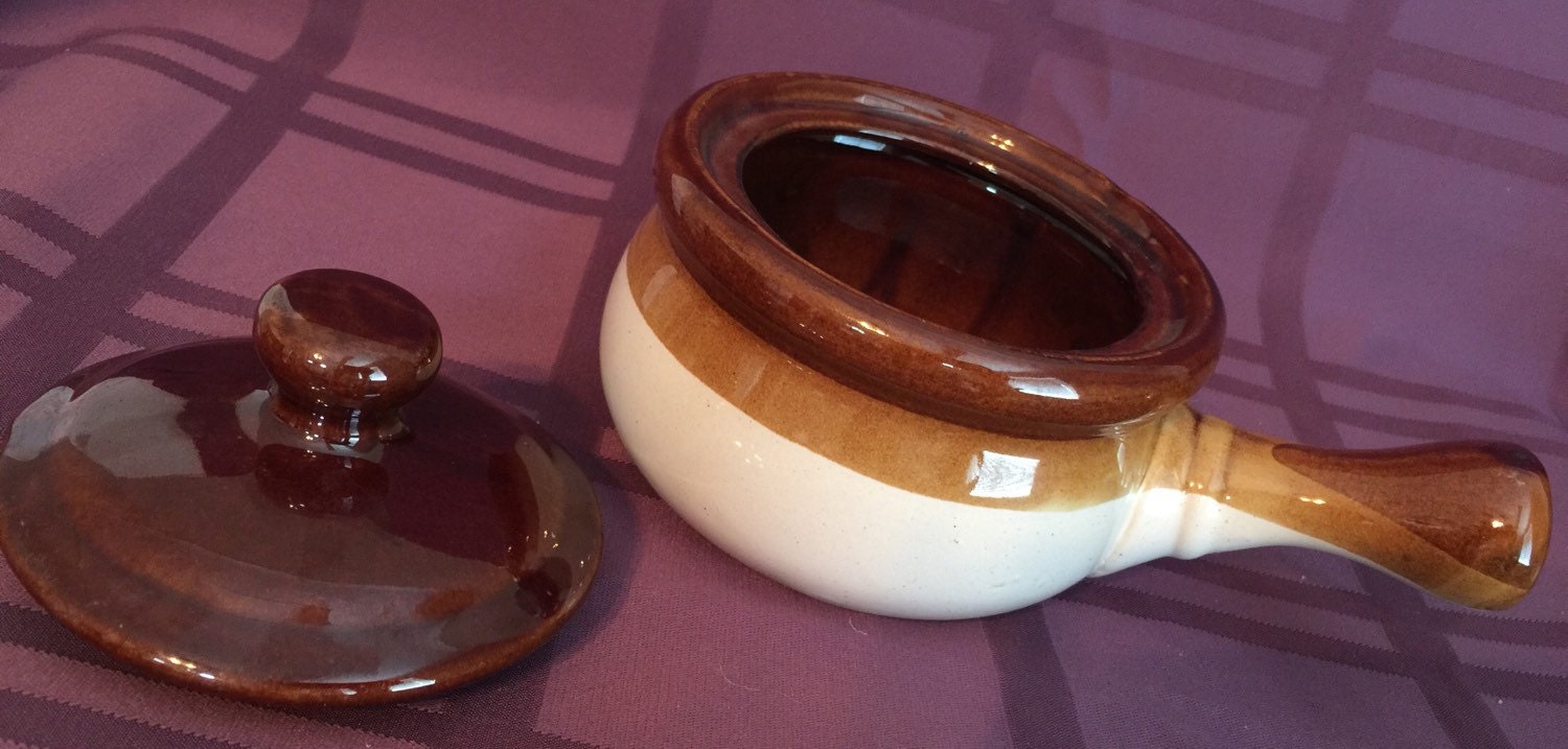 Vintage Soup Bowl With Handle And Lid 4 5 Diameter Made In Taiwan vintage-soup-bowl-with-handle-and-lid-4-5-diameter-made-in-taiwan