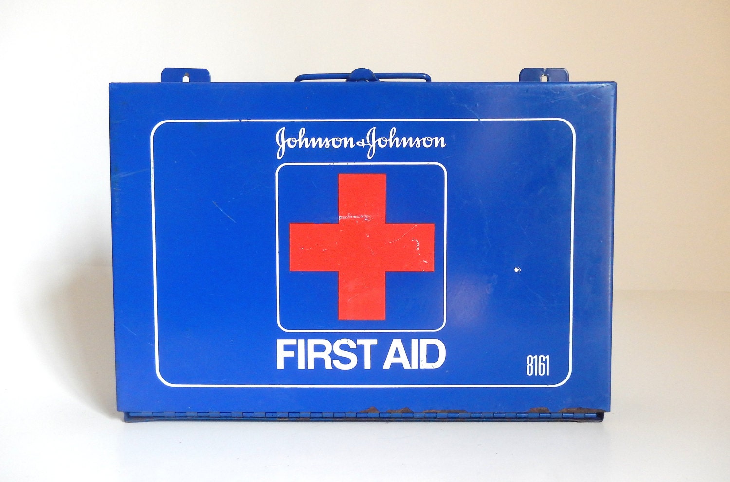 Vintage Johnson & Johnson Red Cross Blue Metal First Aid Kit Wall Mount ...
