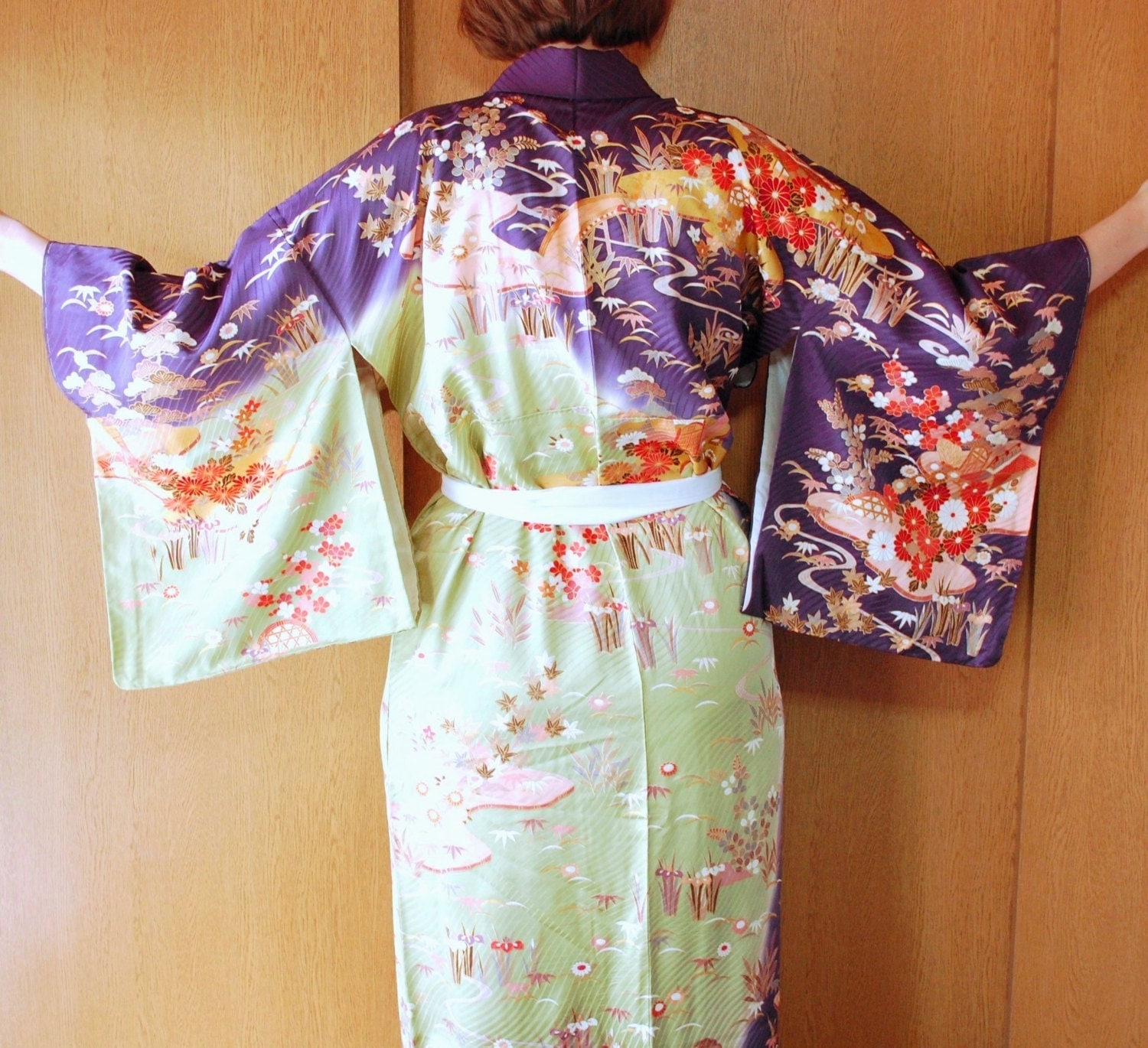 Japanese Silk Kimono Extravagant Colorful Flower Design 四 – Haute Juice