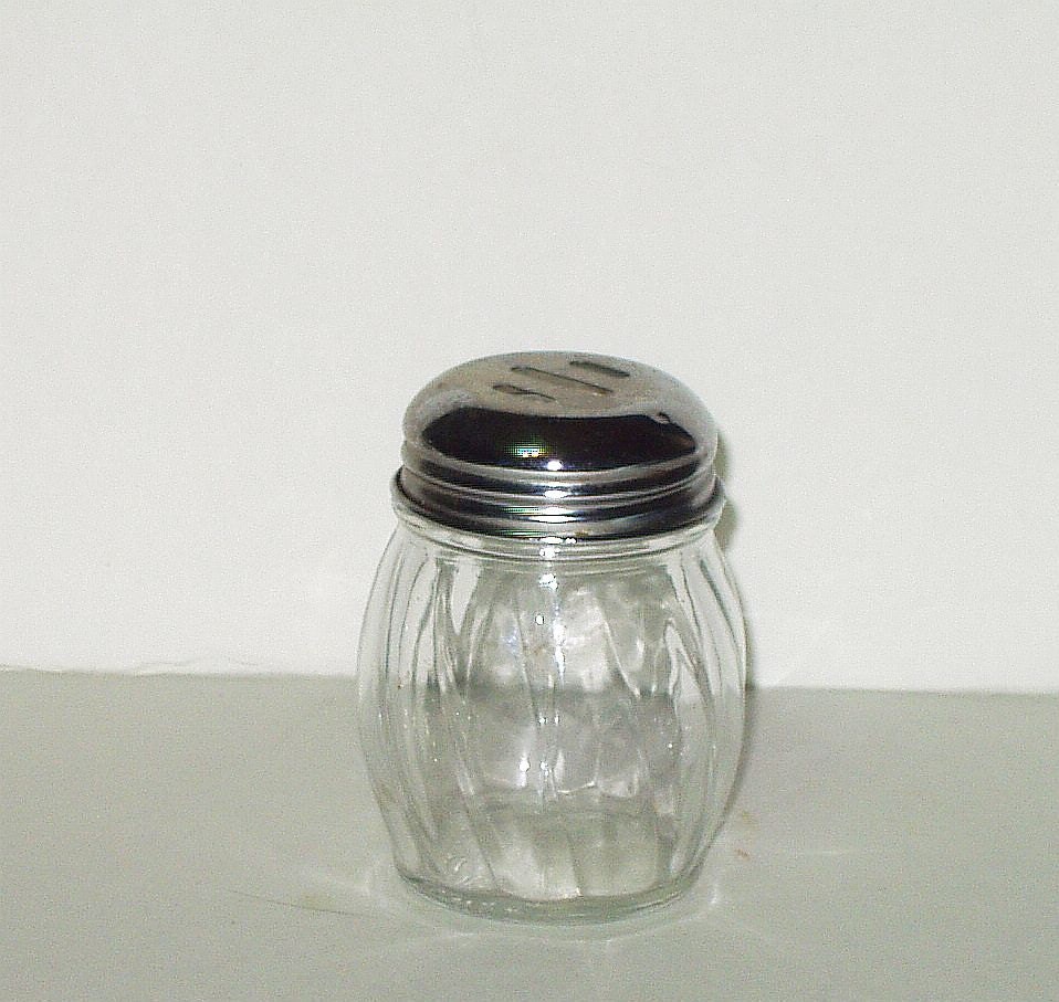 Vintage Hot Pepper Flakes Parmesan Cheese Slotted Shaker 6 oz Pizza ...
