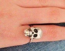 Popular items for silver skull ring on Etsy