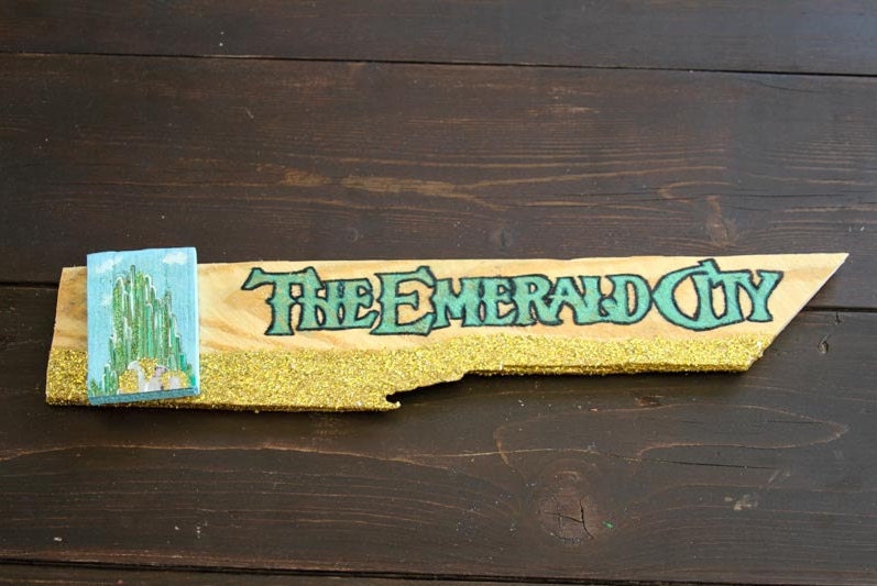 The Emerald City Wizard of Oz Directional Sign Post Decor