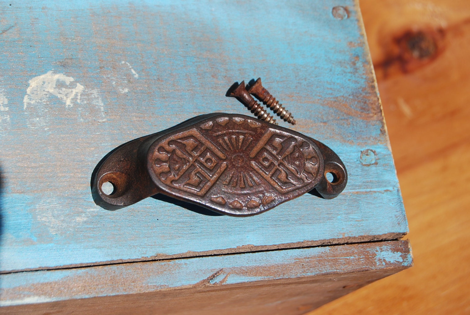 Antique Edwardian Cast Iron Drawer Pull – Haute Juice