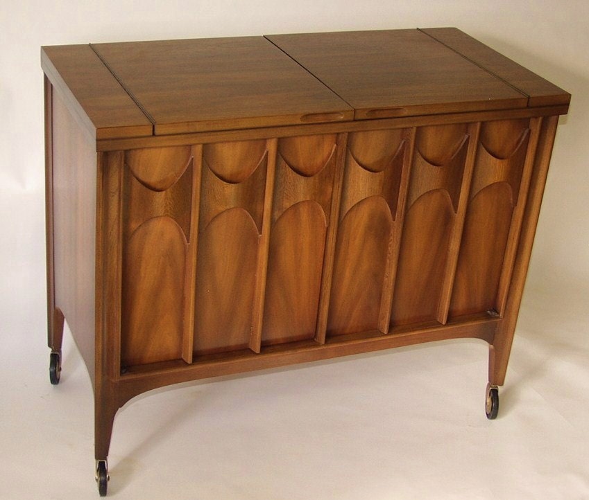 Perspecta Mid-Century Modern Server/Bar by Kent Coffey – Haute Juice