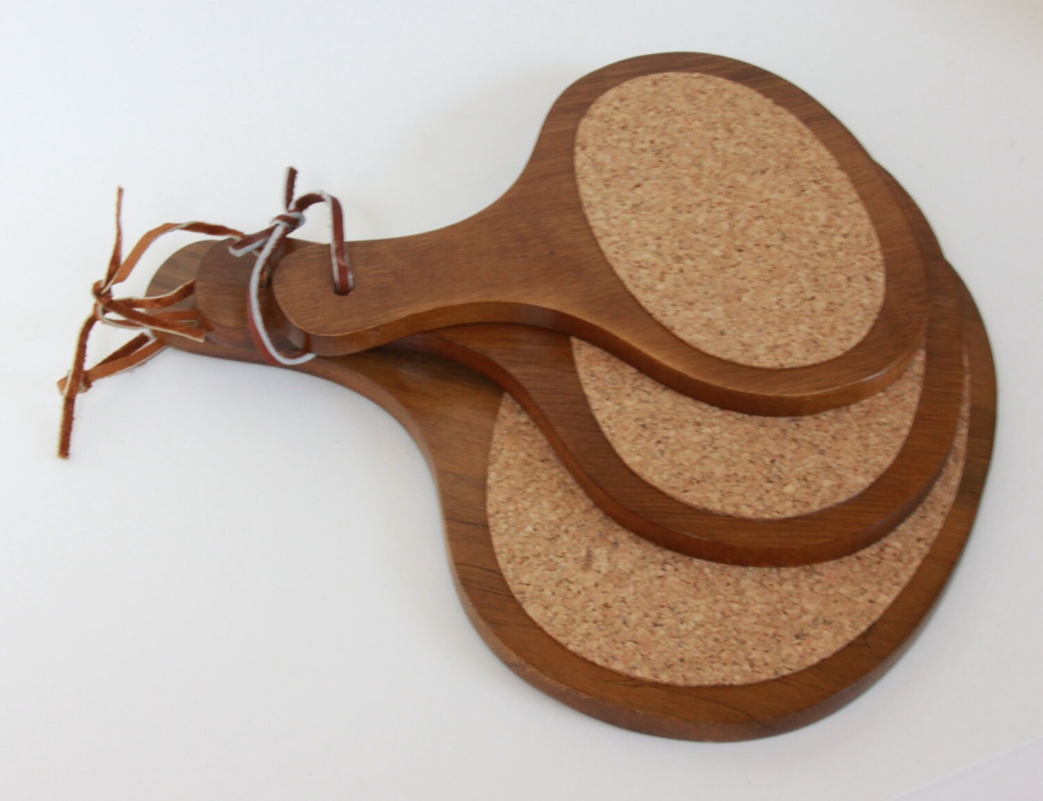 Vintage Set of 3 Oval Wall Hanging Trivet Set – Haute Juice