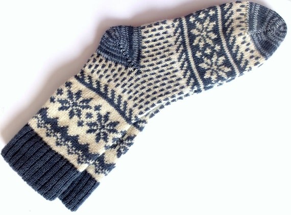 Classic Scandinavian Wool Socks with patterns. Women and by Junman