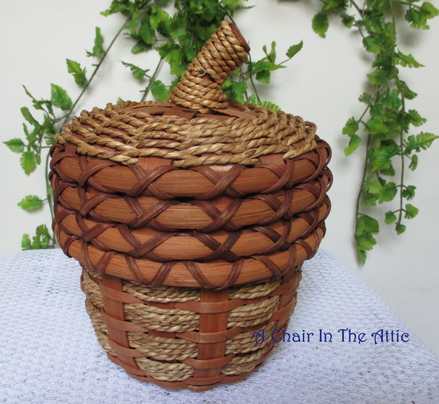 Vintage Acorn Shaped Basket with Cap and Stem Lid – Haute Juice