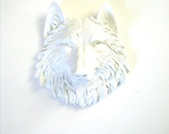 Wolf head wall mount | Etsy