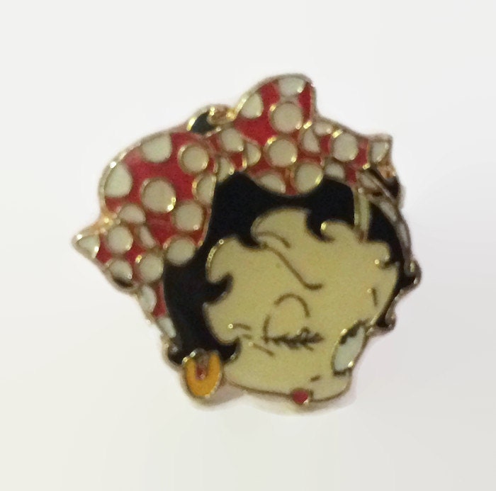 Vintage Betty Boop Novelty Ring in great condition. She is giving her ...