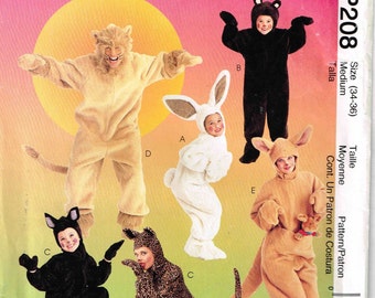 Renaissance Period Tudor Costume Simplicity 4508 Sewing