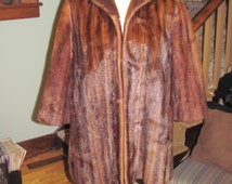 vintage fur coat by Albrecht furs, Gorgeous fur coat in Excellent ...
