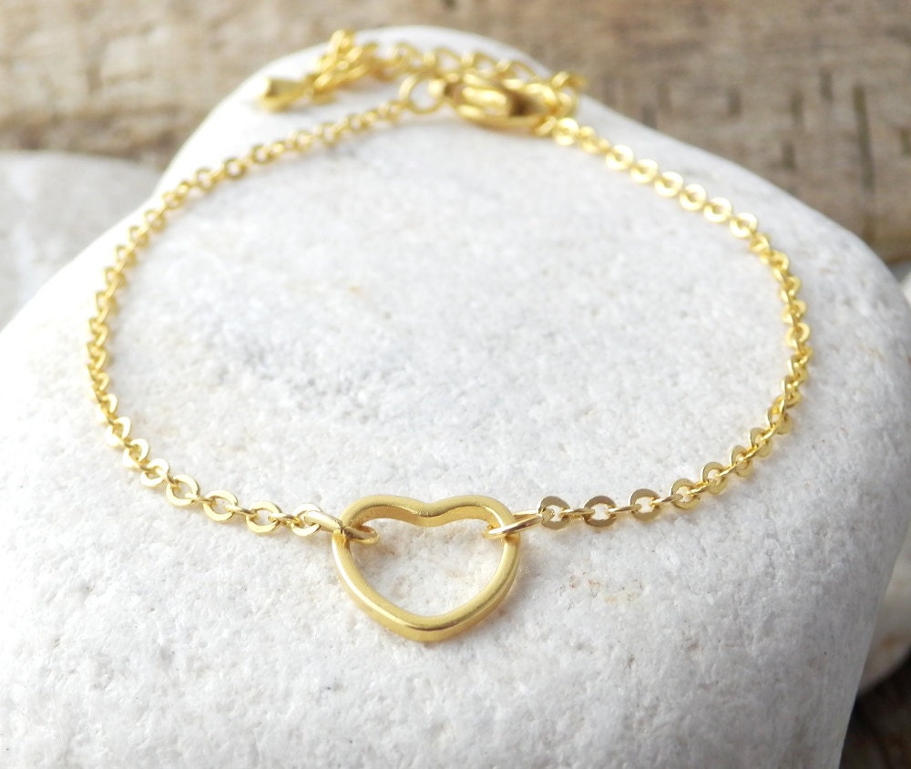 Gold Heart Bracelet. Gold Chain. Gold Love Bracelet. Simple