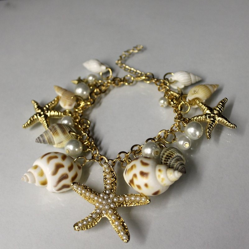 Sea Shell Bracelet // Gold Plated // Star Fish by AmethystFiree