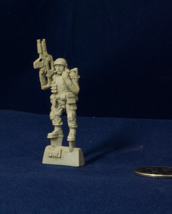 Alien movie 28mm Space Marine miniature UM1