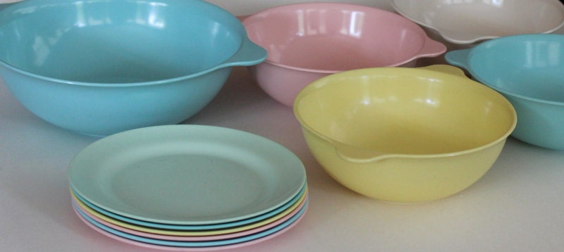 Vintage Plates, Mallo Ware Melamine Bowls, P.R. Mallory Serving Bowl ...