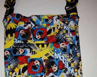 Items similar to Ivey Vinyl Front Ruffle Purse with adjustable strap ...