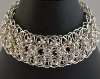 Items similar to Chainmaille Brass/Black Rondo A' La Byzantine Necklace ...
