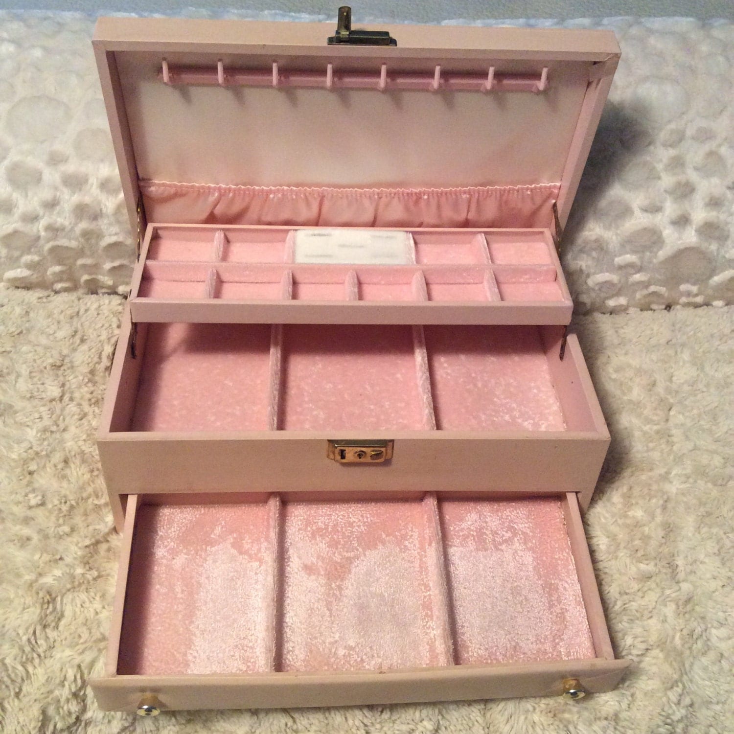 Vintage Large Light Pink Jewelry Box 3 Tier Pink Satin 1960s – Haute Juice