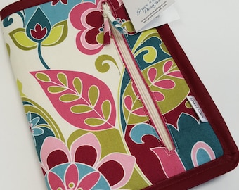 Spill Proof Zipper Knitting Needle and Hook Cases by GracesCases