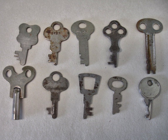 Vintage Lot of 10 Flat Keys-Rustic Keys-Furniture Keys-Cabinet Keys ...