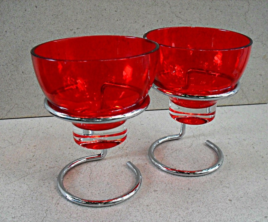 Vintage red serving bowls , snack bowls , condiment bowls , red perspex ...