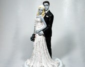 Items similar to Zombies Bride and Groom Halloween Wedding Cake Topper ...