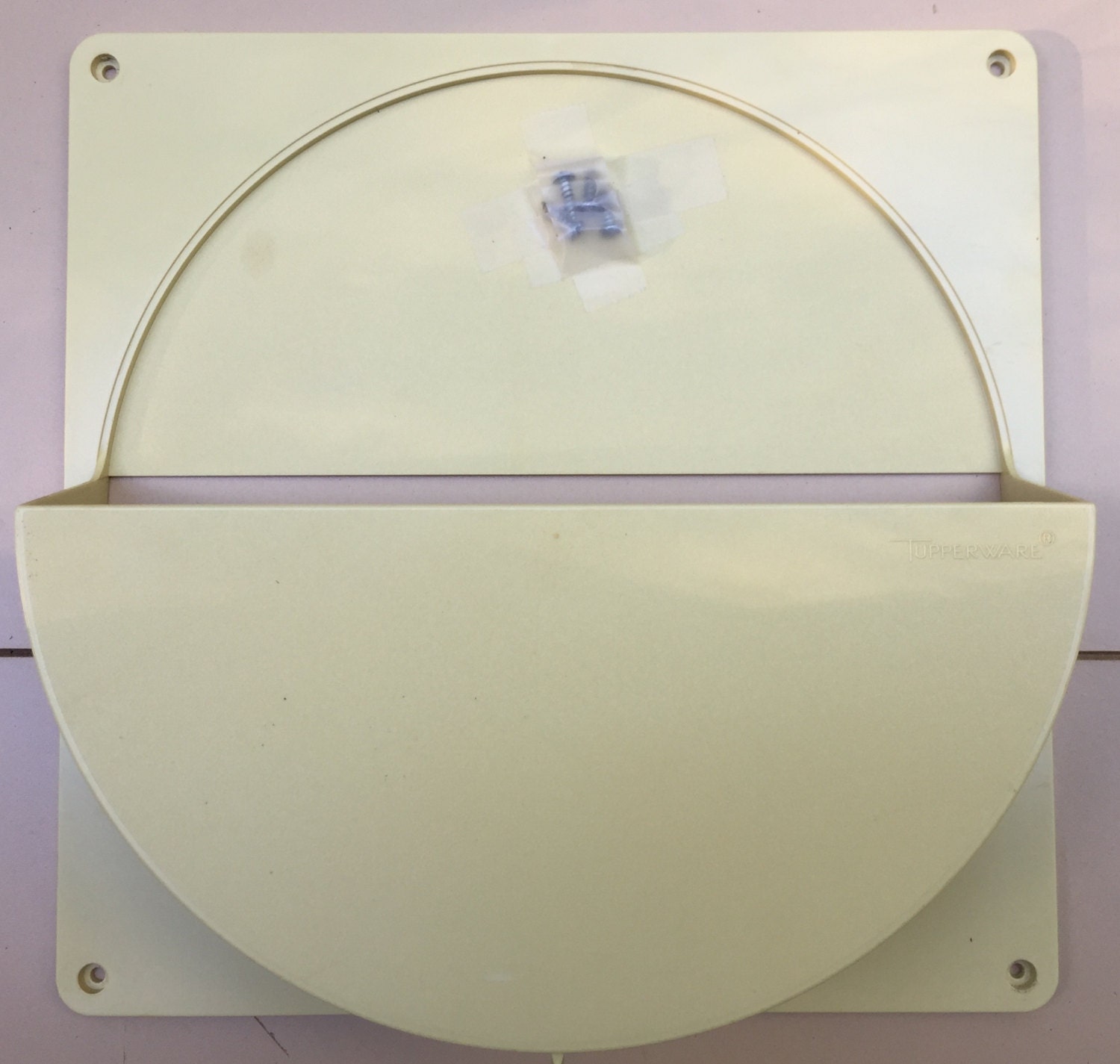 Tupperware Wall Lid Holder Vintage – Haute Juice