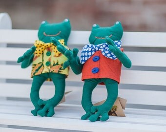 Frog plush | Etsy