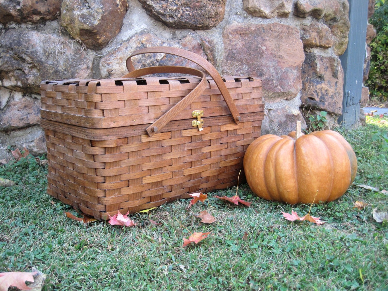 Vintage Wicker Tanqueray Promotion Large Picnic Basket – Haute Juice