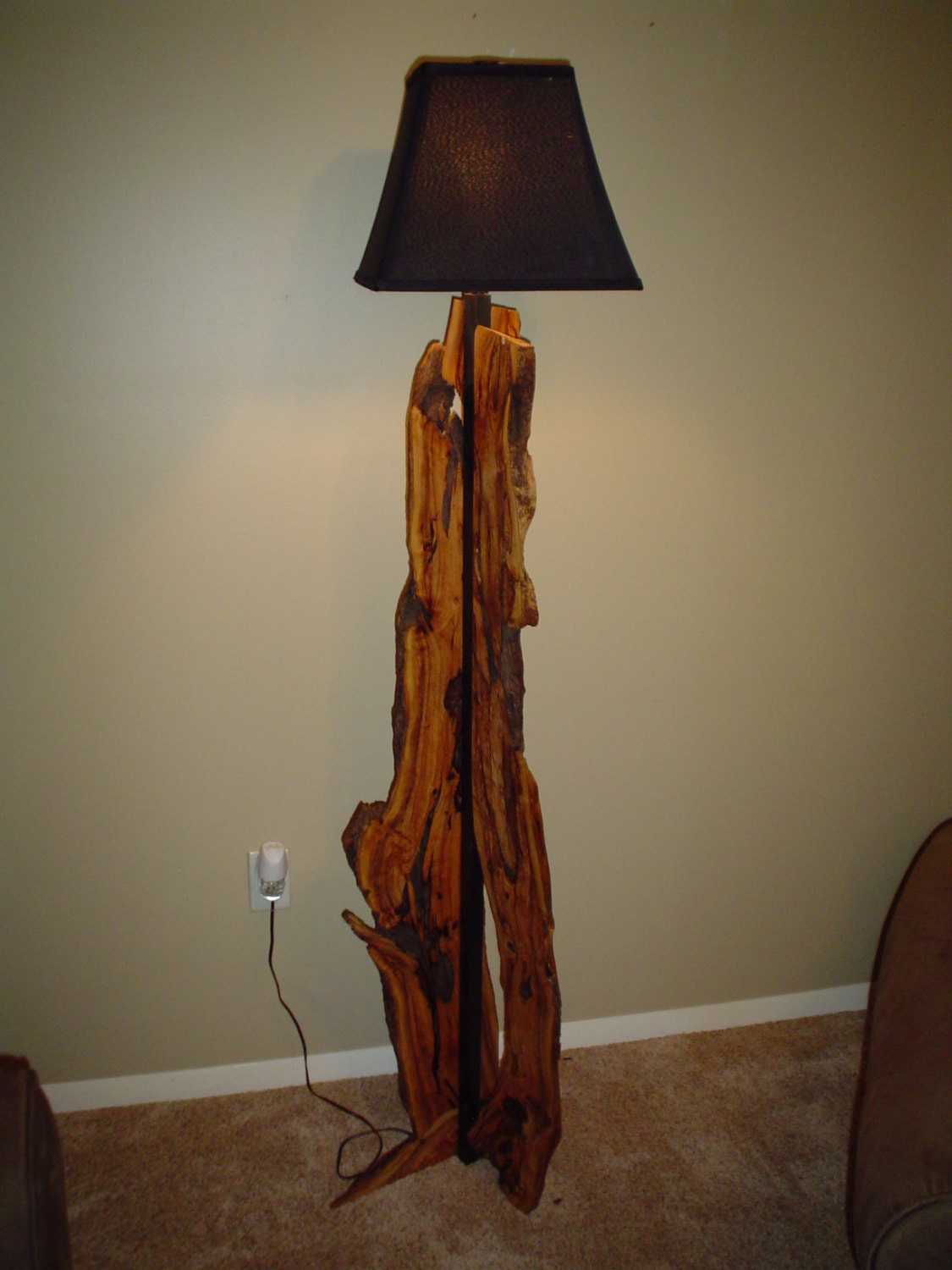 Live edge Wild Olive Wood floor lamp