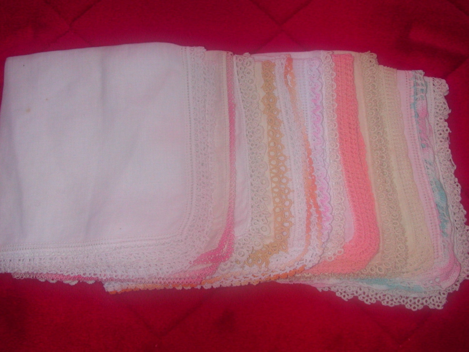 Lot of 12 Vintage Linen Crochet Trimmed Handkerchiefs – Haute Juice